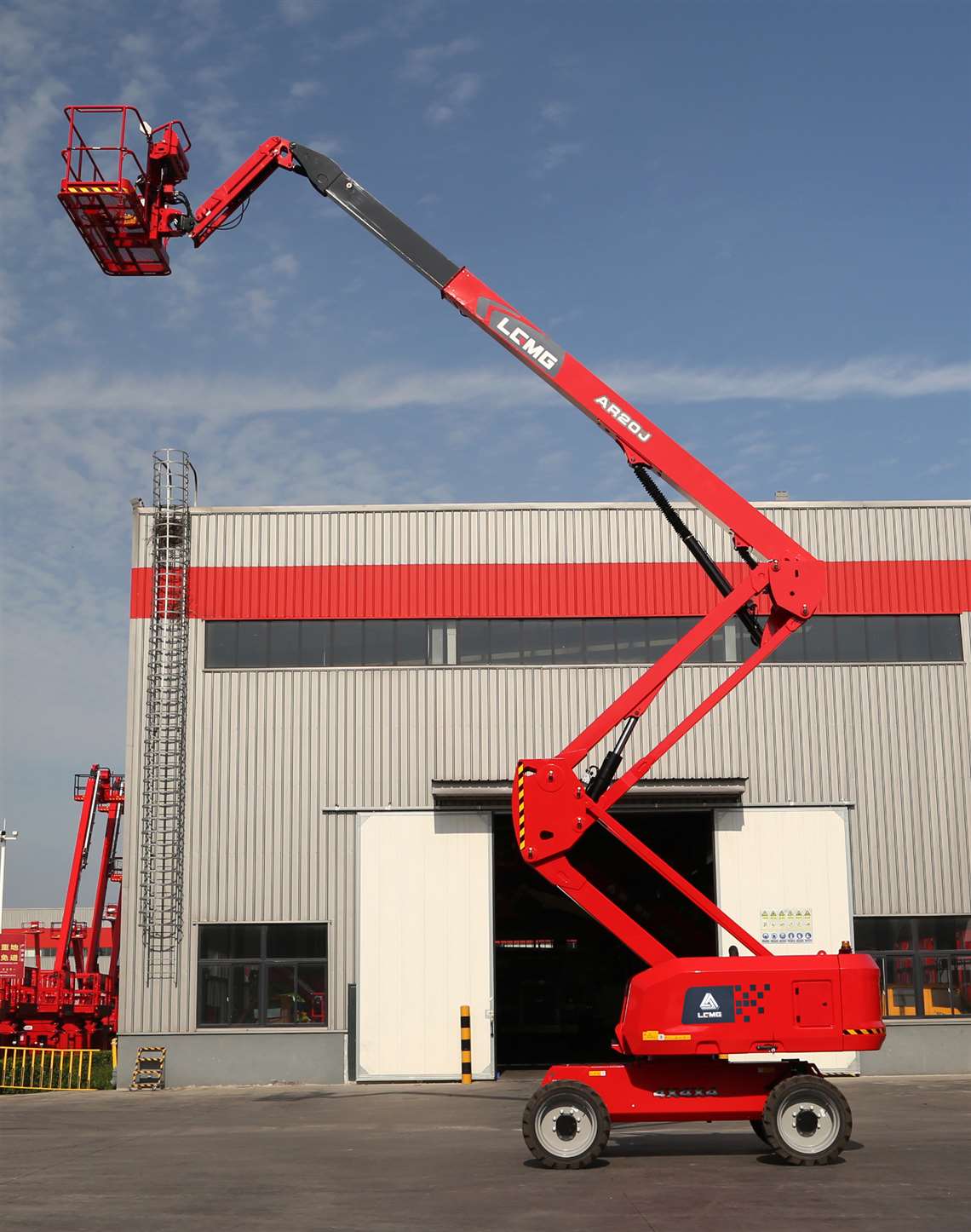 LGMG expands articulating boom range - KHL Group