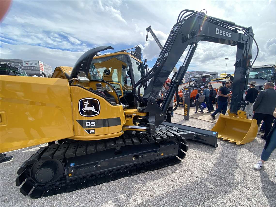 John Deere unveils new excavators at ConExpo - KHL Group