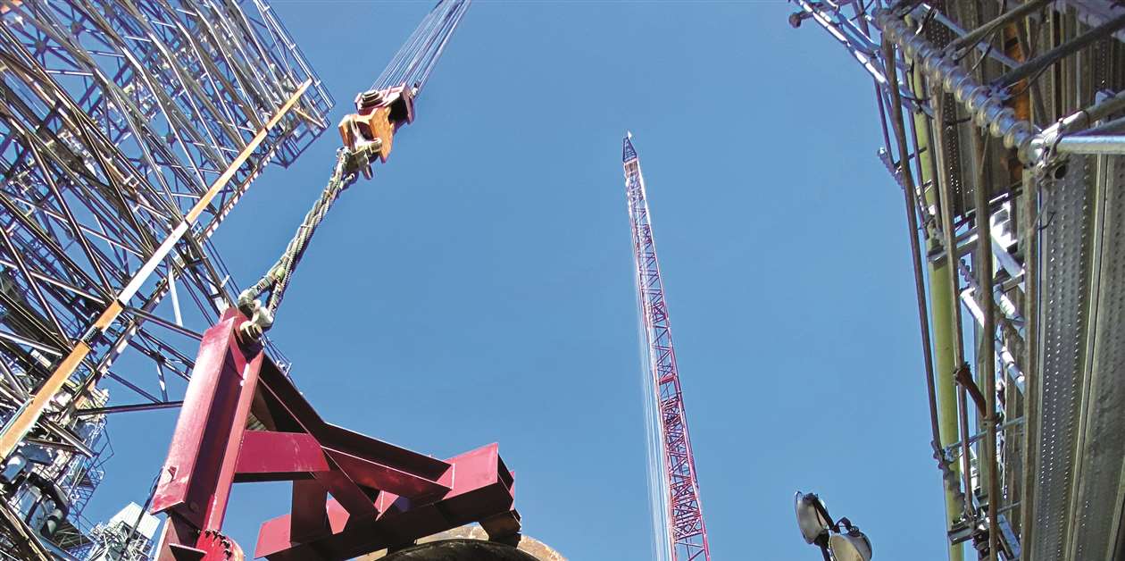 VersaCrane TC-36000/S2 makes lifting debut - KHL Group