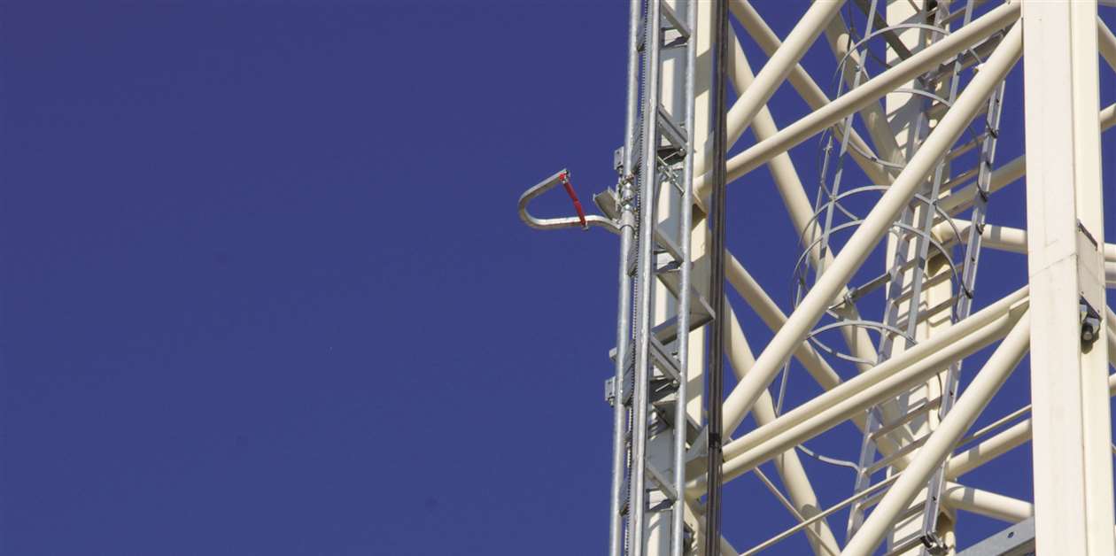 Construction hoists for modern builds - KHL Group