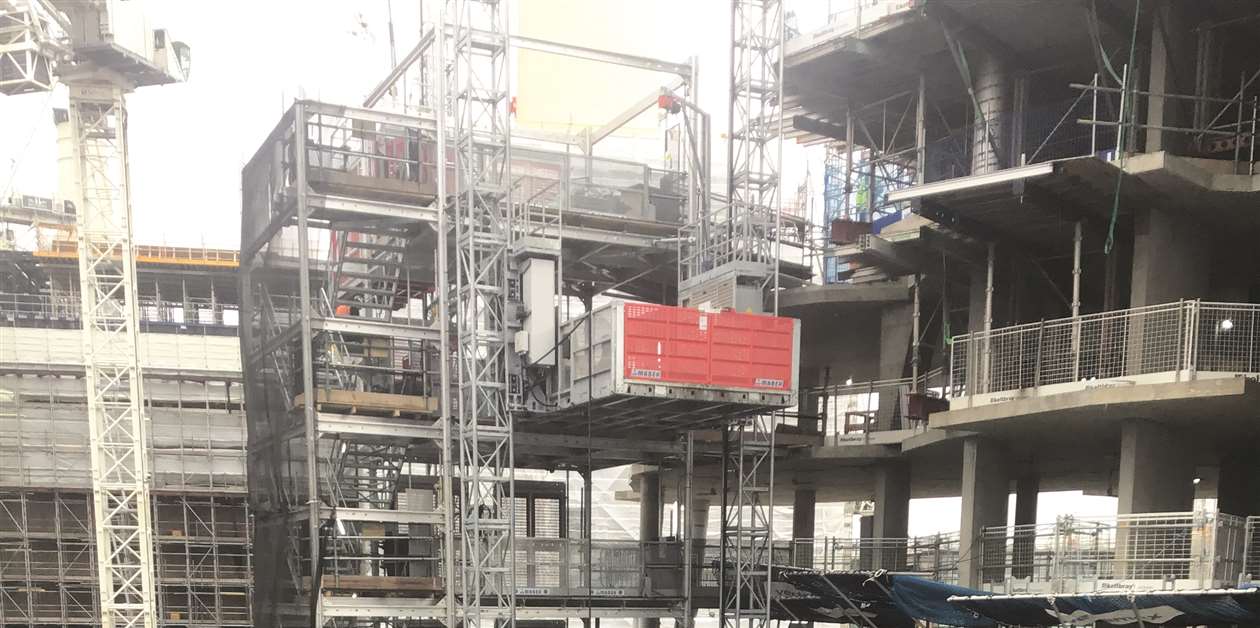 Construction hoists for modern builds - KHL Group