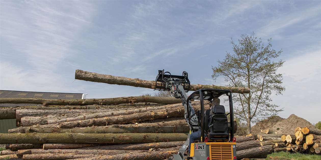 New features for Tobroco-Giant compact loaders - KHL Group