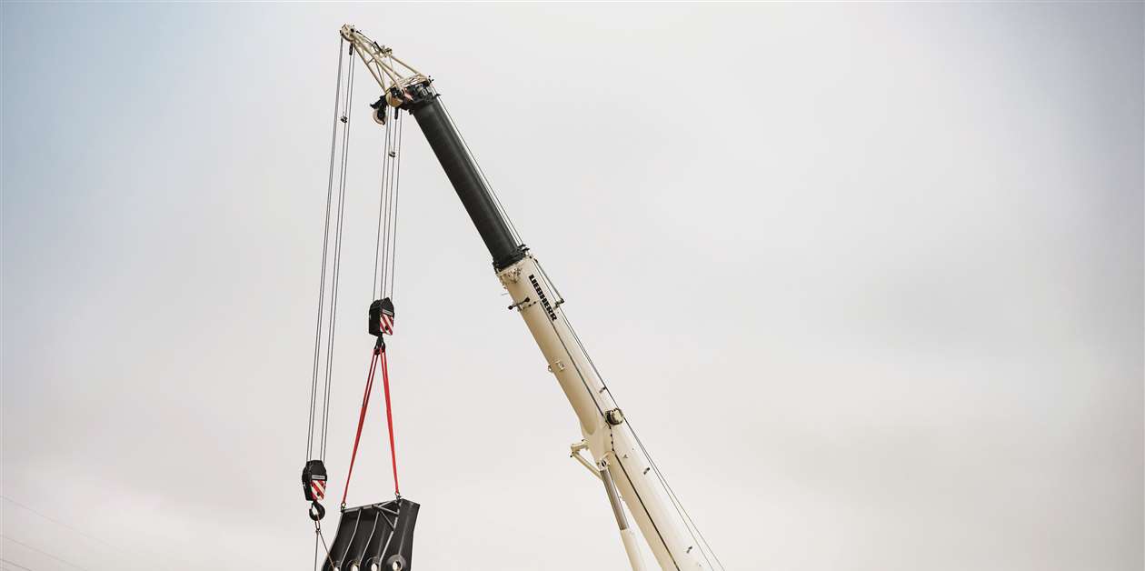 ACT orders 18 new Liebherr cranes - KHL Group