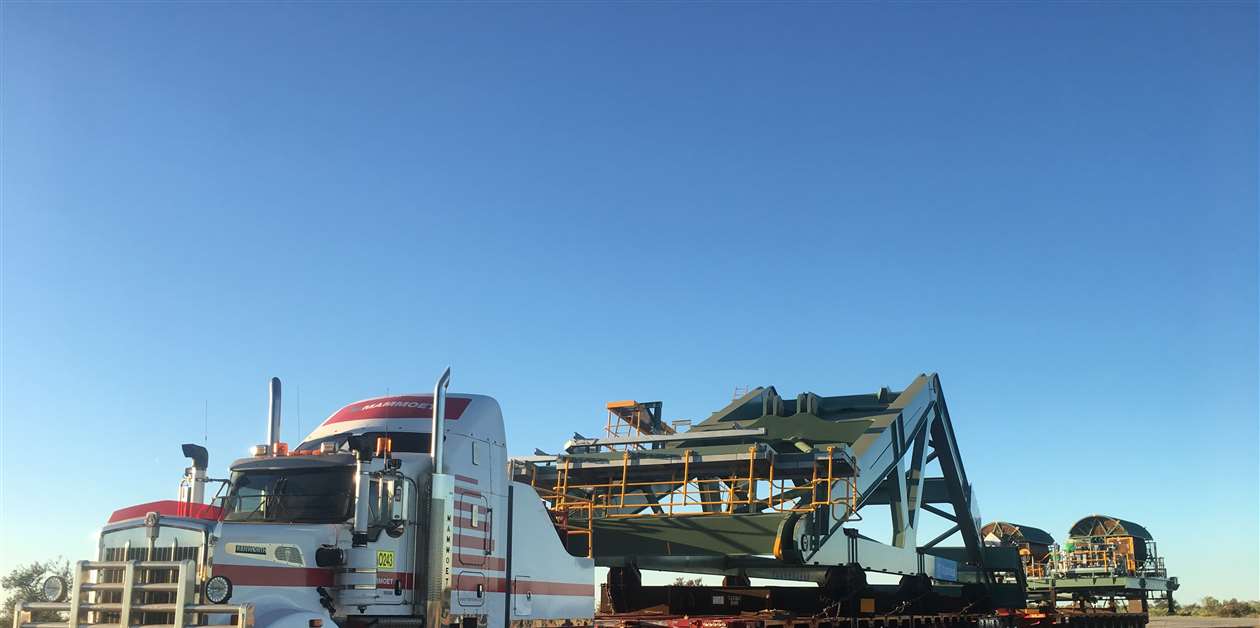 Modern modular mine transported by Mammoet - KHL Group