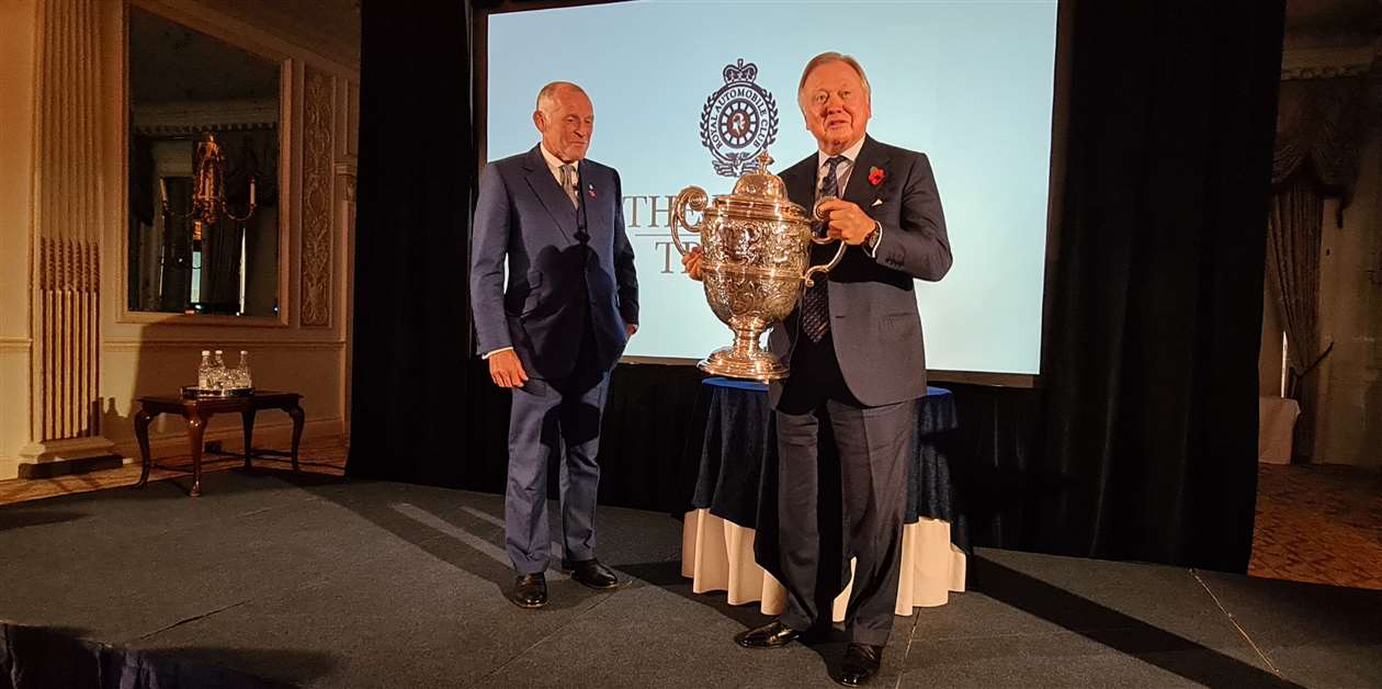 JCB wins Dewar Trophy for AB H2 hydrogen ICE - KHL Group