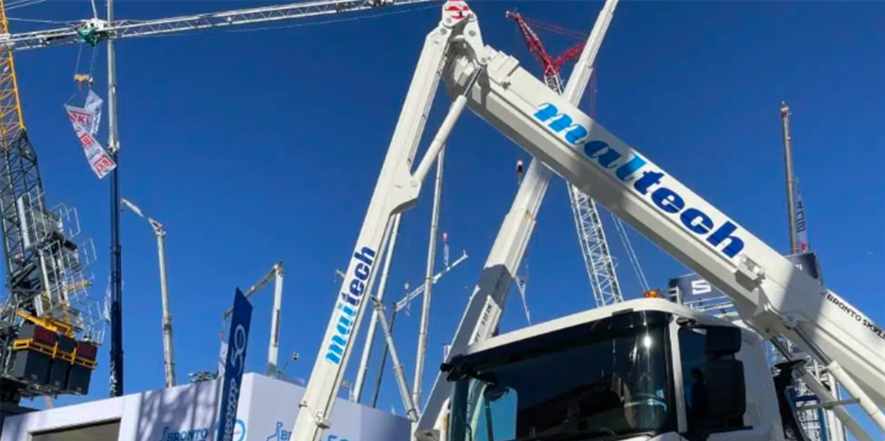 Bauma handover for Brontos - KHL Group