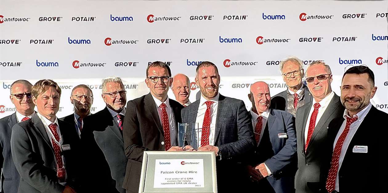 Falcon takes on Potain self erectors - KHL Group