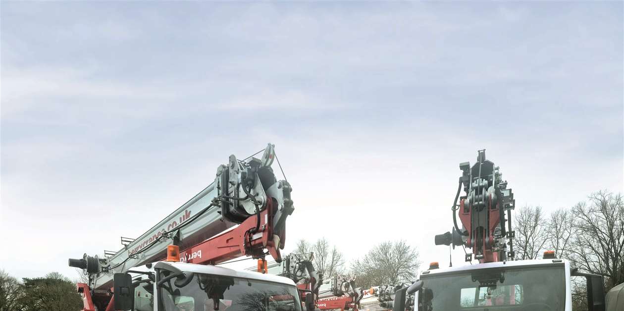Berry Cranes orders 7 from Böcker - KHL Group
