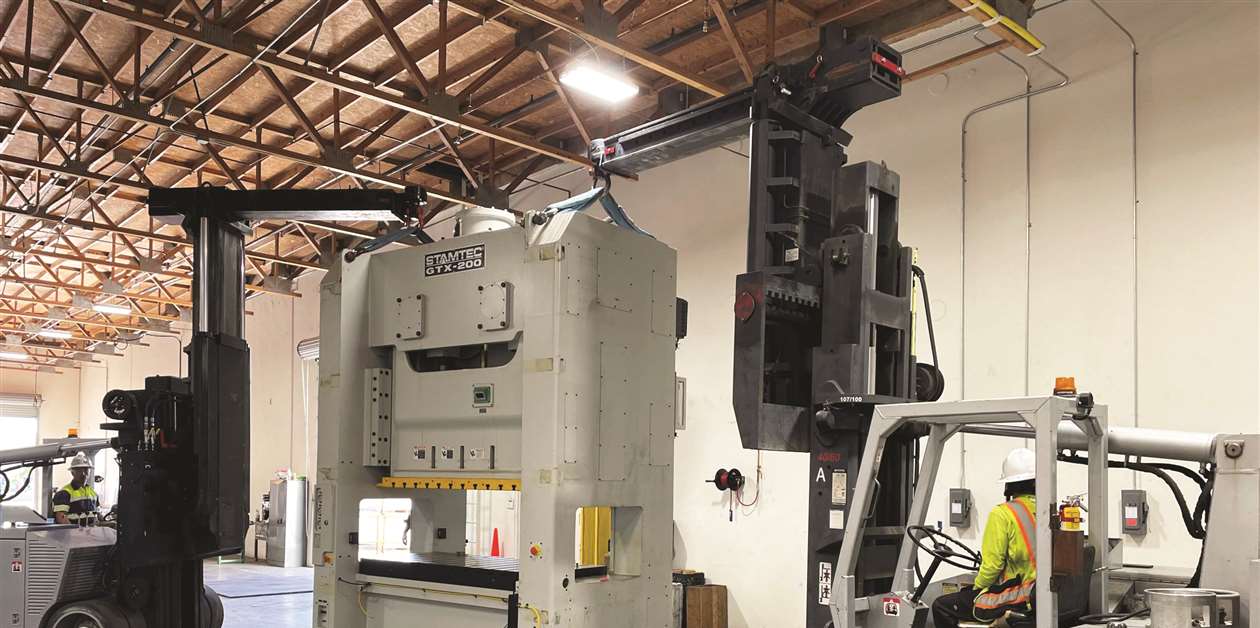 What are the latest specialized rigging projects across North America ...