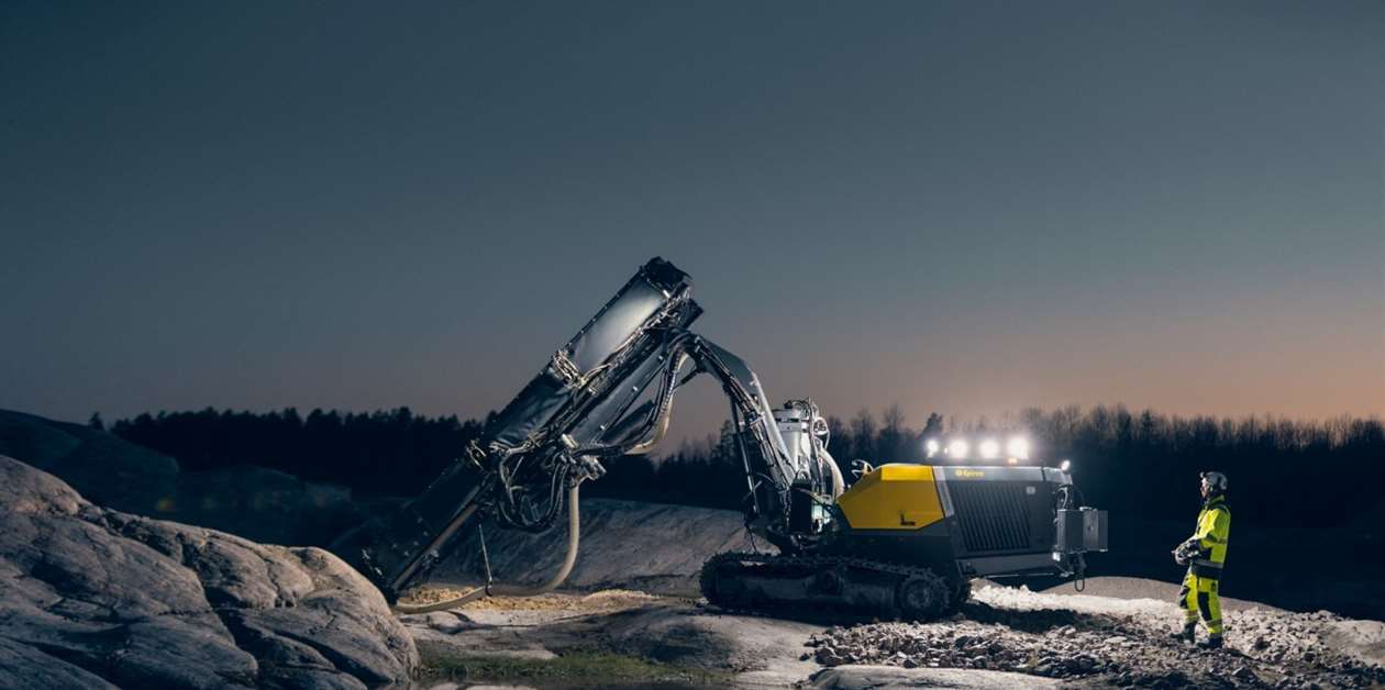 Epiroc releases SmartROC T30 R radio-remote drill rig - KHL Group
