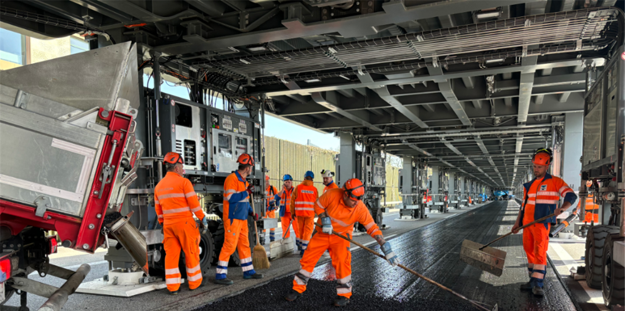Video | Traffic avoids roadworks thanks to ‘mobile construction site ...