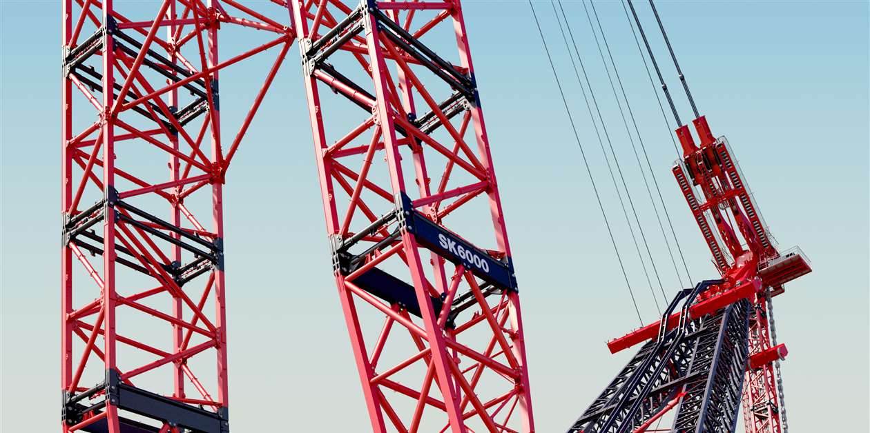 Mammoet starts assembling 6,000 tonne crane - KHL Group