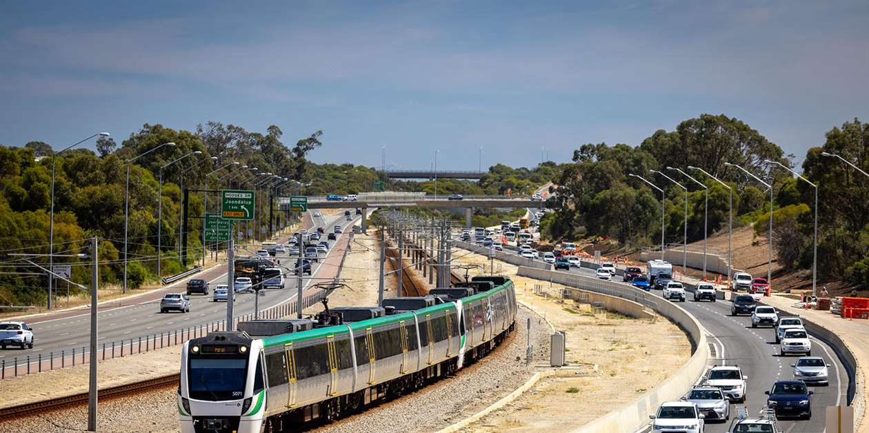 Two companies get green light for world’s largest signalling project ...