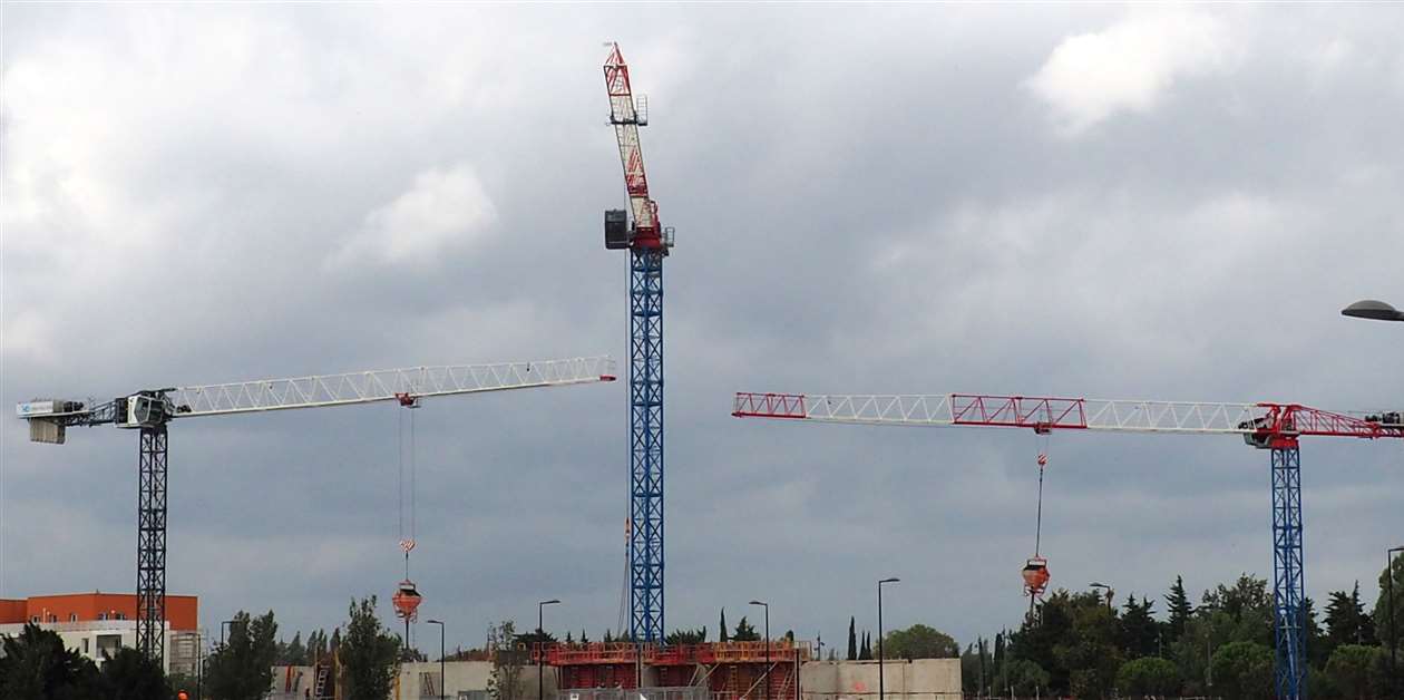New tower cranes for GP Mat International - KHL Group