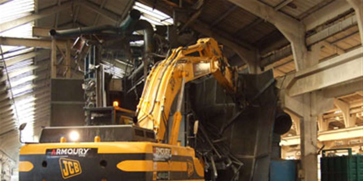 VIDEO: Demolition of the JCB Heavy Products factory - KHL Group