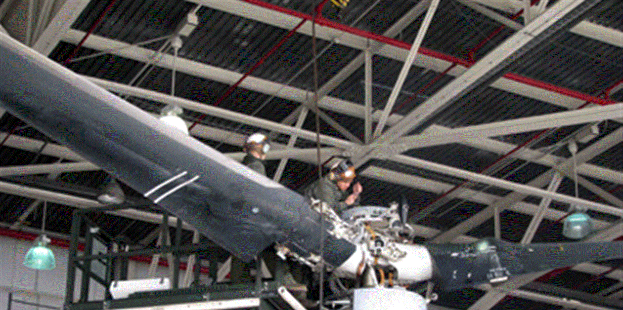 Lift-A-Loft delivers scissors to US Marine Corps. - KHL Group