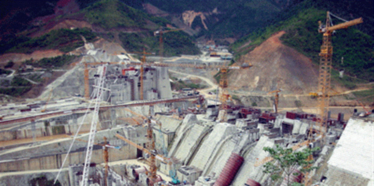 Vietnam's largest new dam under Potain towers - KHL Group