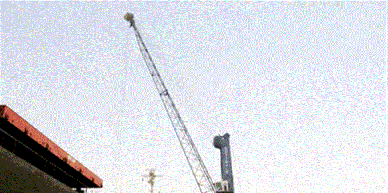 Gottwald harbour crane undergoes performance test - KHL Group