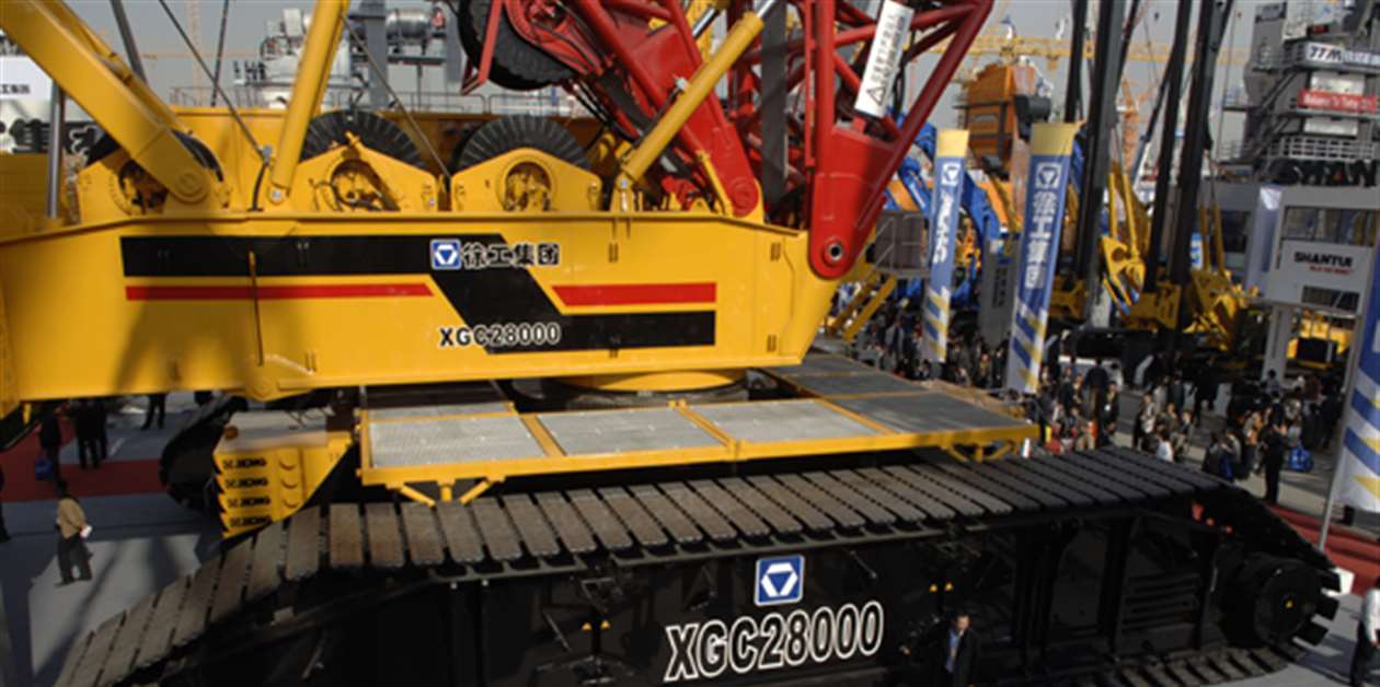 2,000 tonne crawler stars on XCMG stand - KHL Group