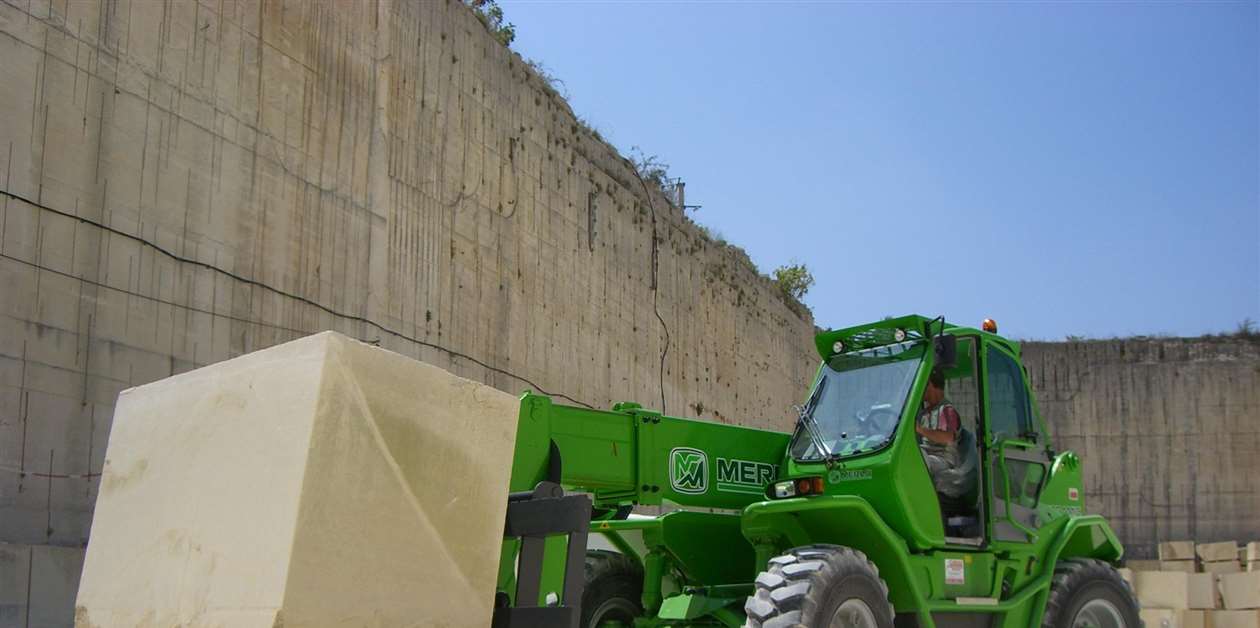 New Merlo Panoramic telehandler available through Manulift - KHL Group