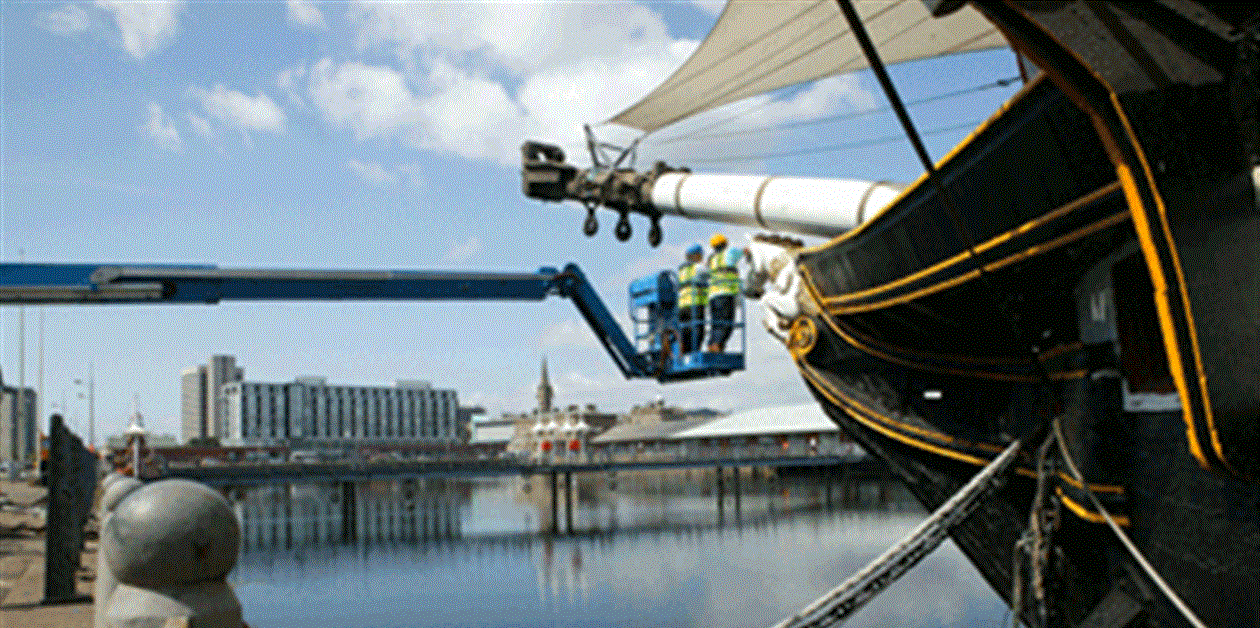 New figurehead installed from Nationwide Platforms boom. - KHL Group