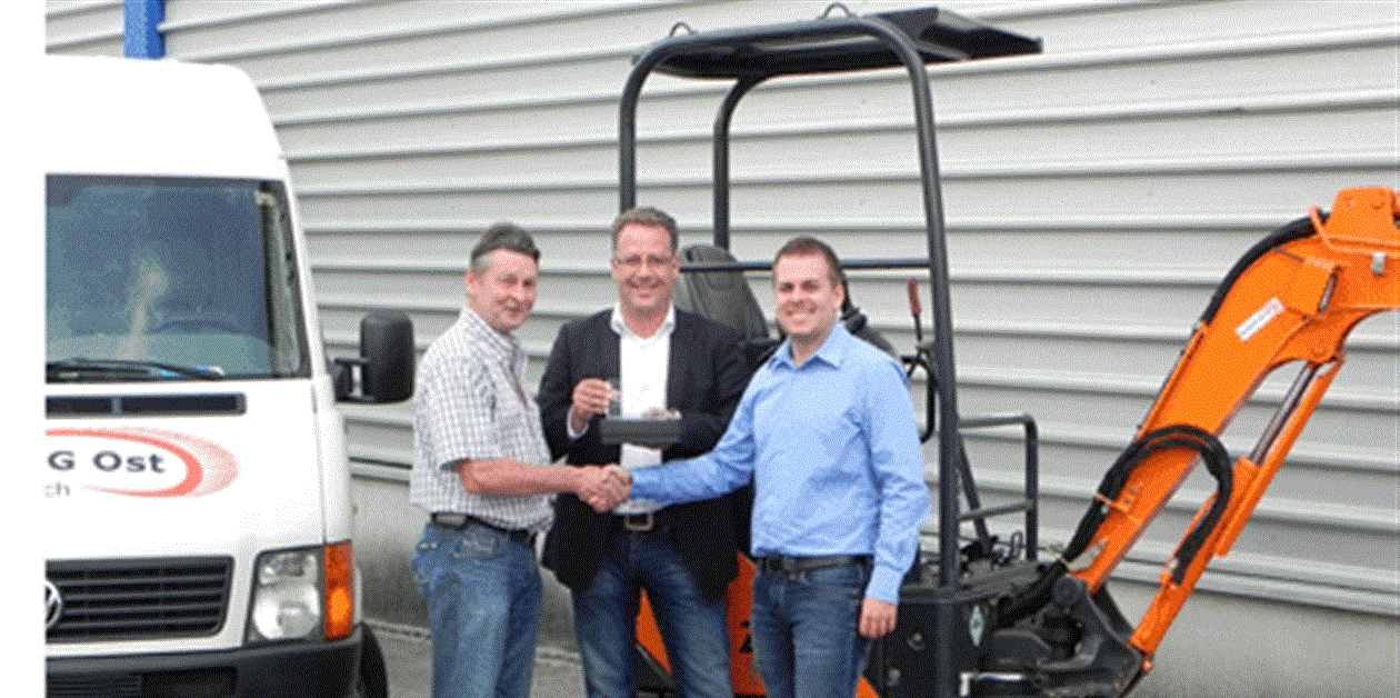 Hitachi ships landmark mini excavator to rental customer - KHL Group