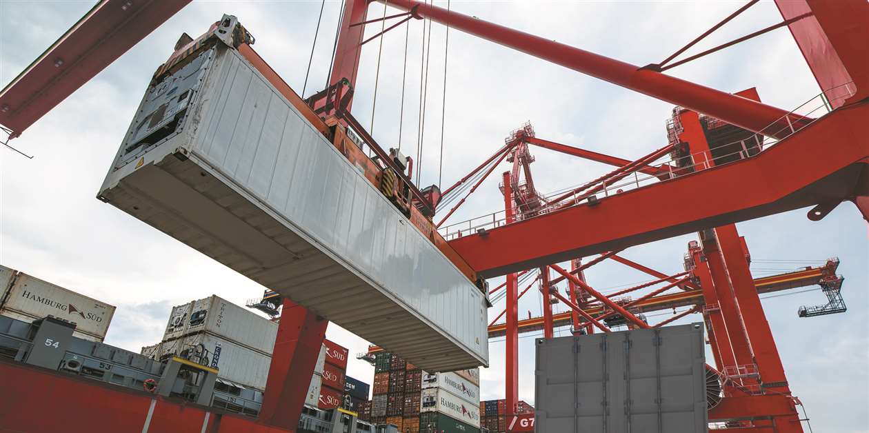Dockside lifting: Port report - KHL Group