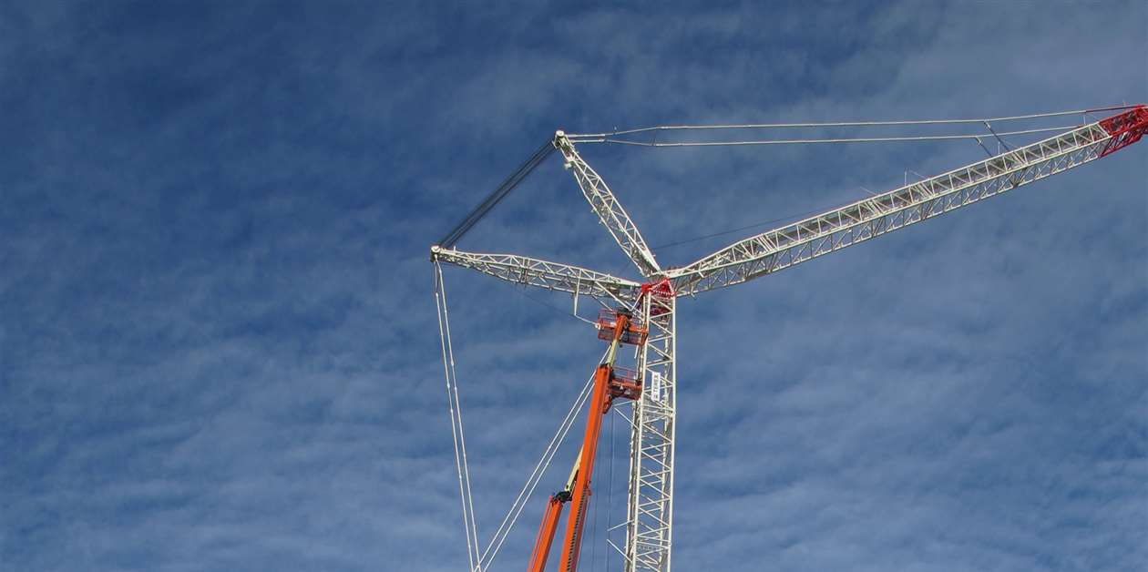 JLG debuts world's largest boom - KHL Group