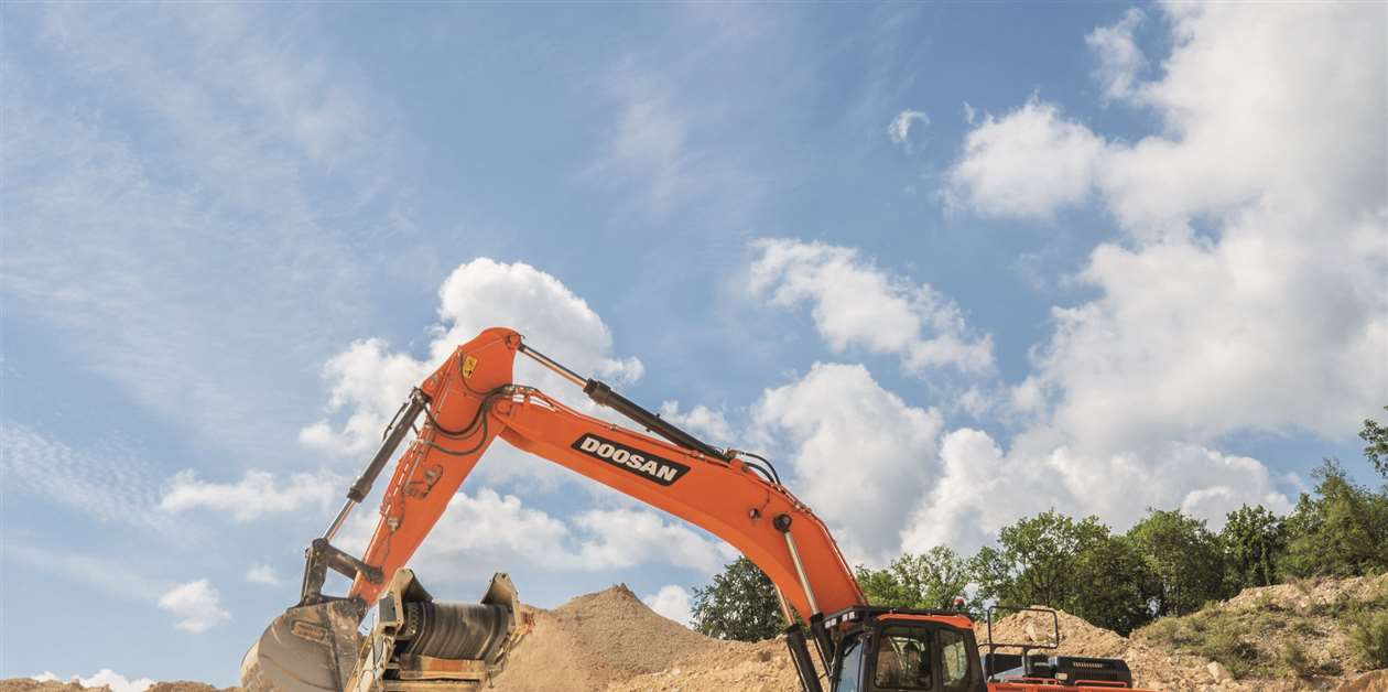 Excavators: A closer look at bigger diggers - KHL Group