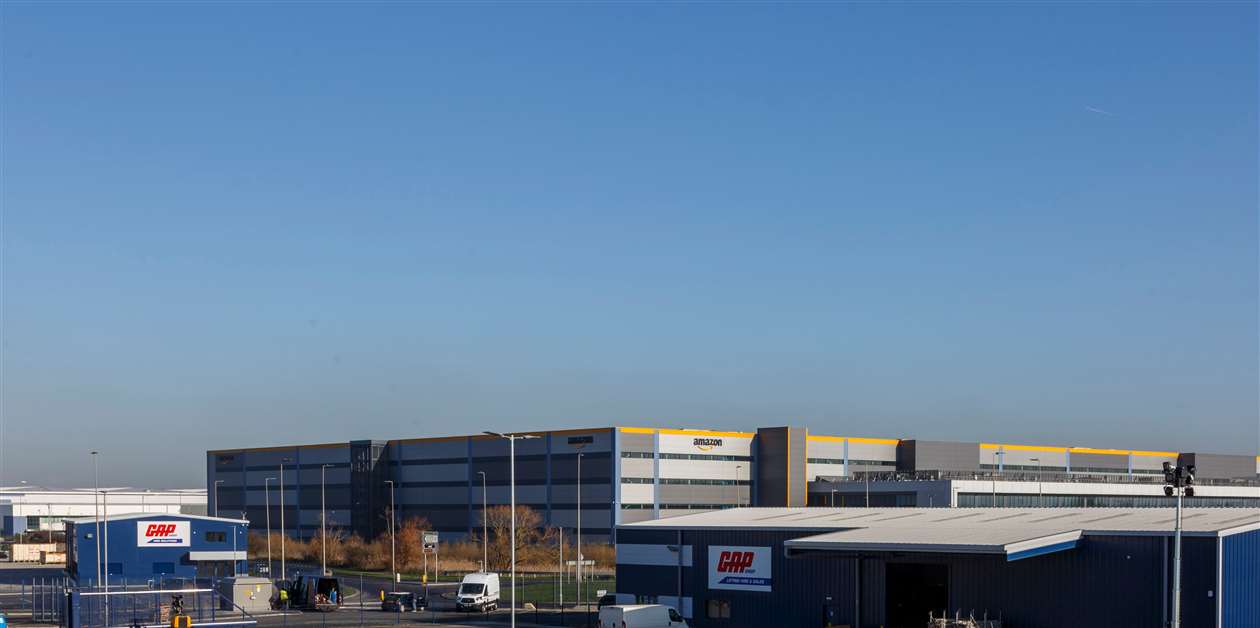 Gap opens ‘super depot’ - KHL Group