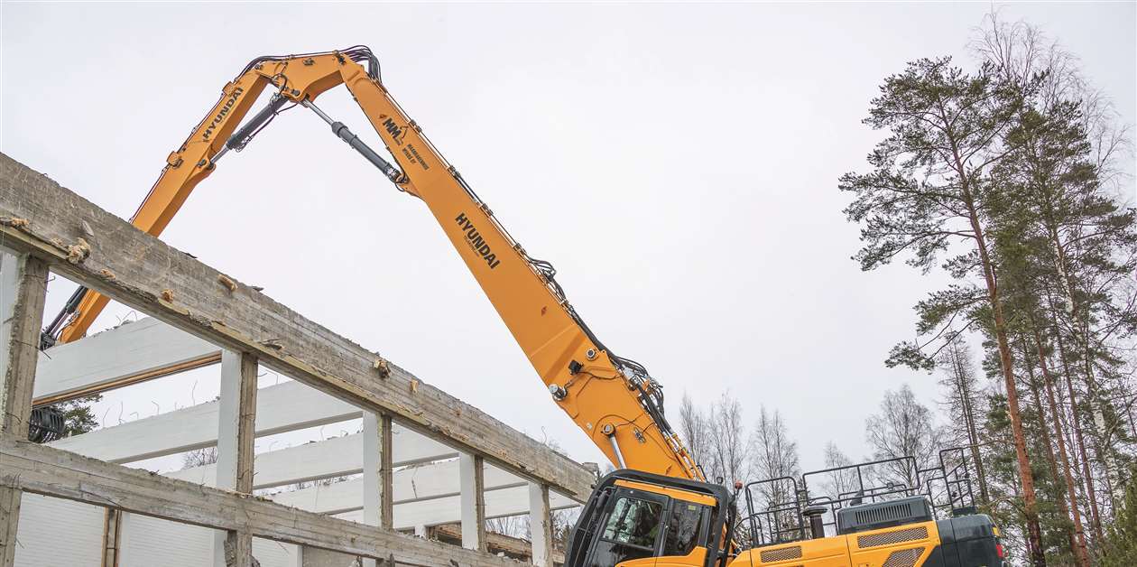 Excavators: A closer look at bigger diggers - KHL Group
