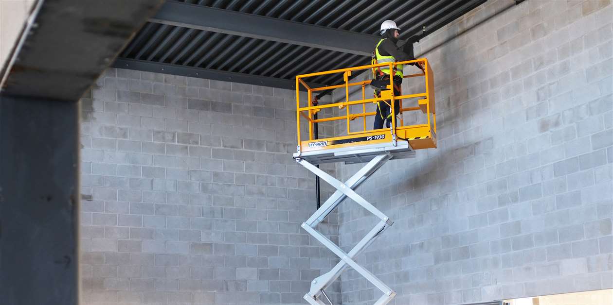 Custom Equipment launches tallest scissor - KHL Group