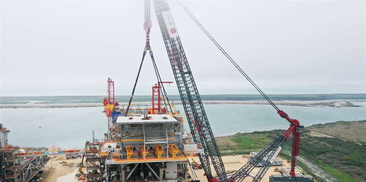 Heavy lift job completed - KHL Group