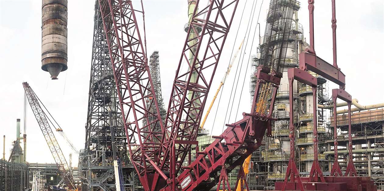 Mega cranes tackle projects around the globe - KHL Group