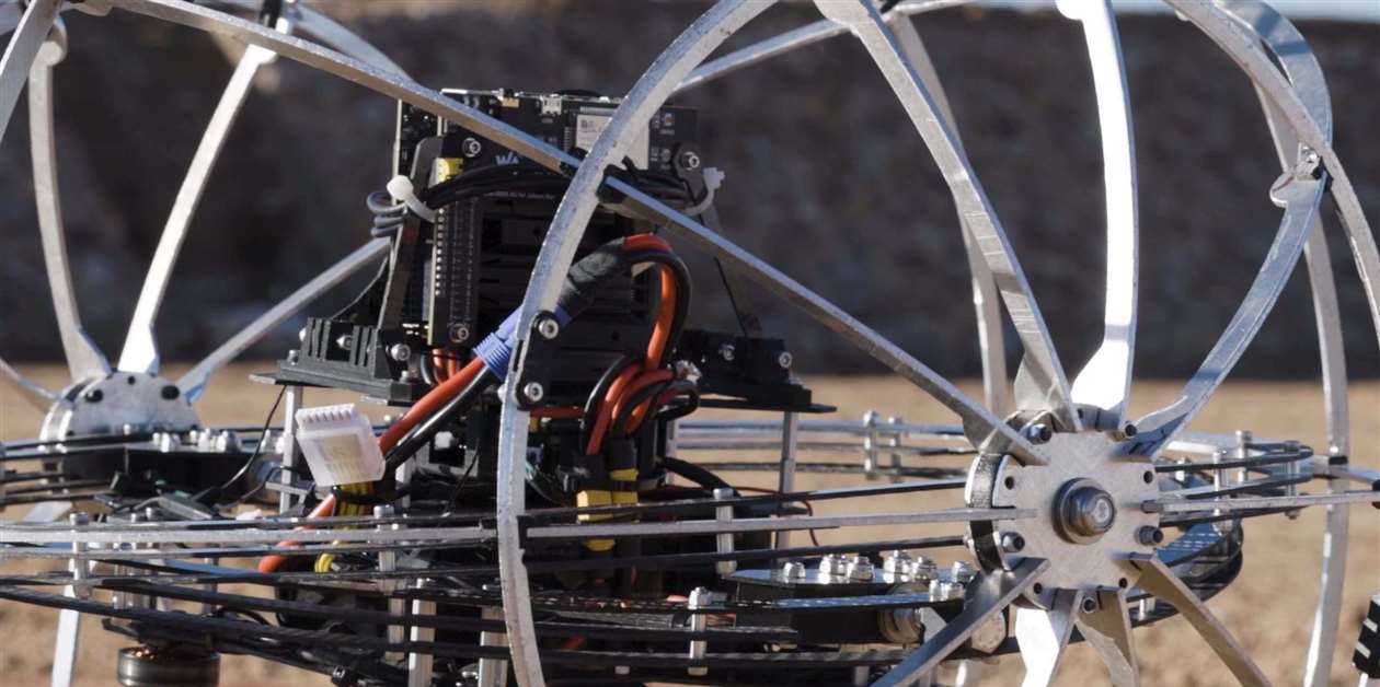 Images│Revolute Robotics introduces dual concept robot - KHL Group