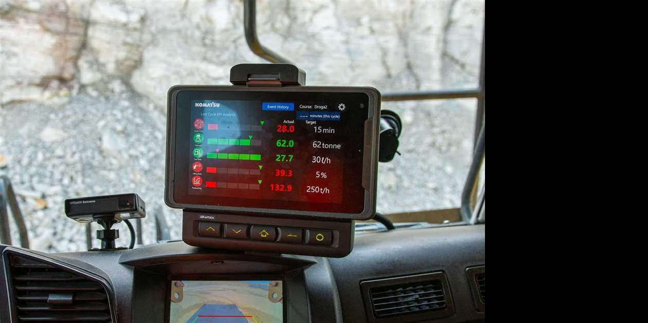 Komatsu Operator Guidance Monitor for haul trucks - KHL Group