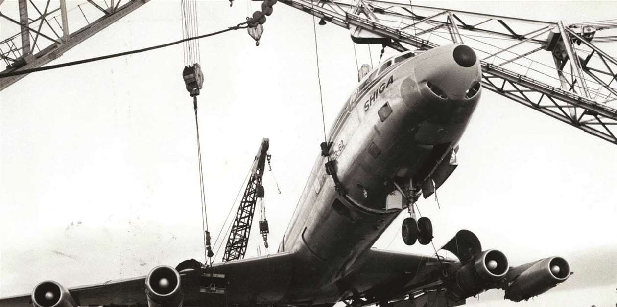 Moving famous airplanes throughout U.S. history - KHL Group