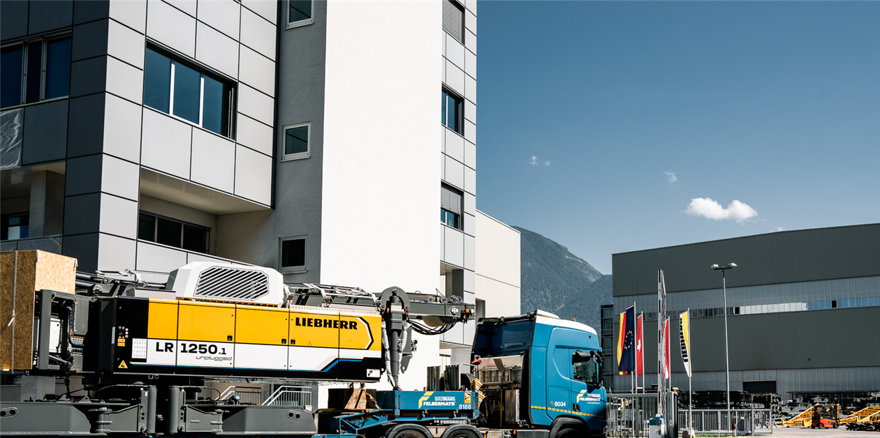 Bigge purchases first all-electric crawler crane in West Coast - KHL Group