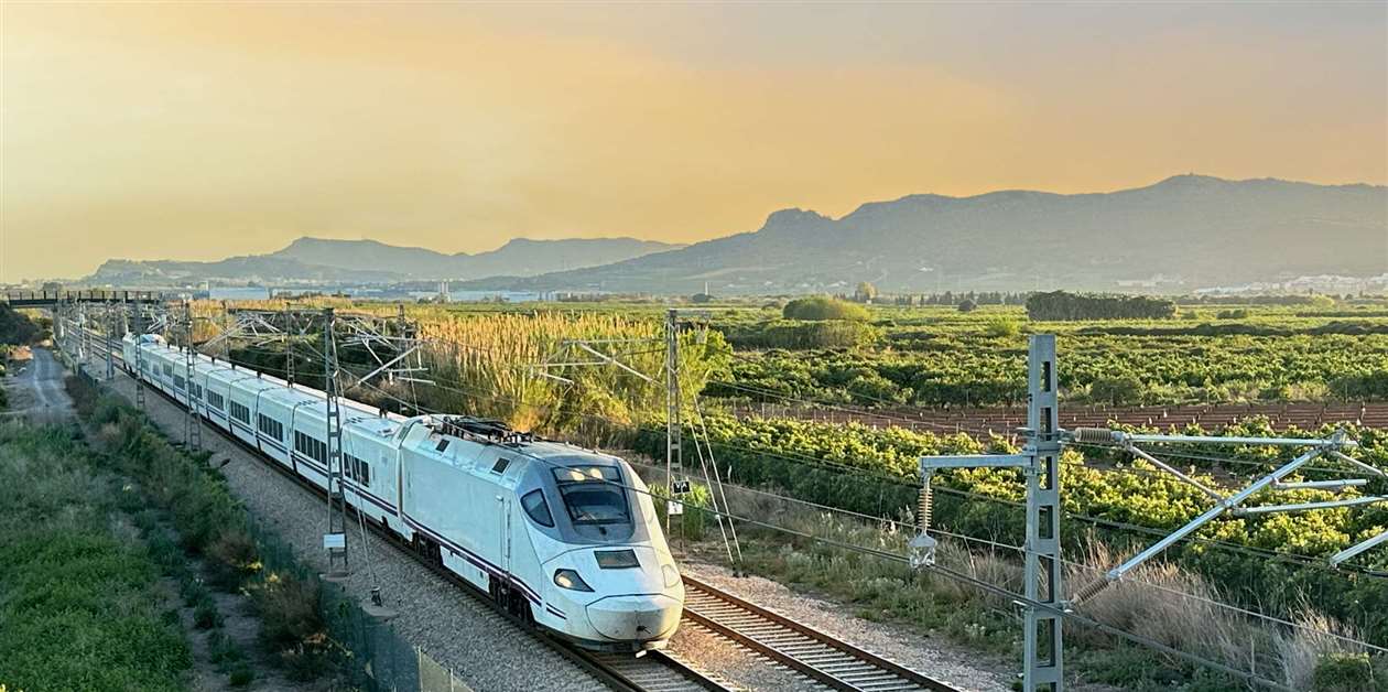 Spain’s high rollers vie for high-speed rail contract - KHL Group
