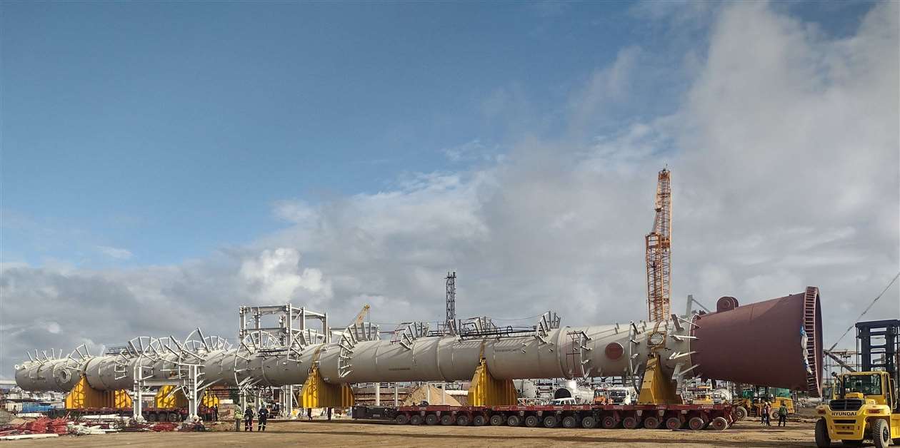 EXG transports heavy equipment - KHL Group
