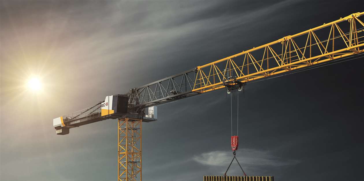 Tower cranes and operator hoists: Reach for the stars - KHL Group