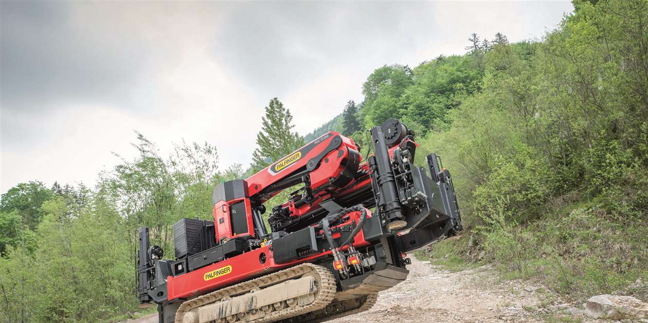 Crawler mounted articulating cranes - KHL Group