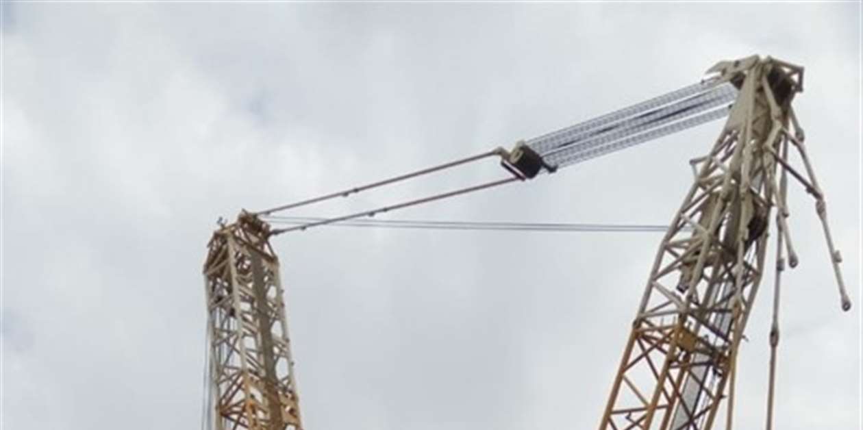 Sponsored Content - Sarens lifts DHT reactor at HMEL in India - KHL Group