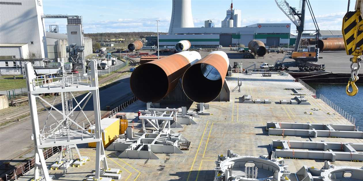 Roll Group transports offshore wind farm components - KHL Group