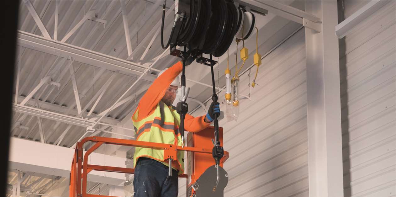 Global vertical masts - KHL Group