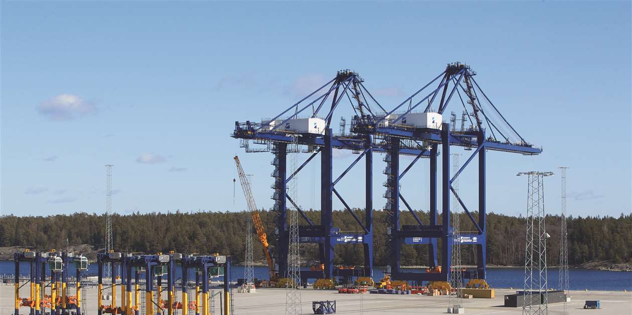 Dockside lifting: extended upgrade - KHL Group