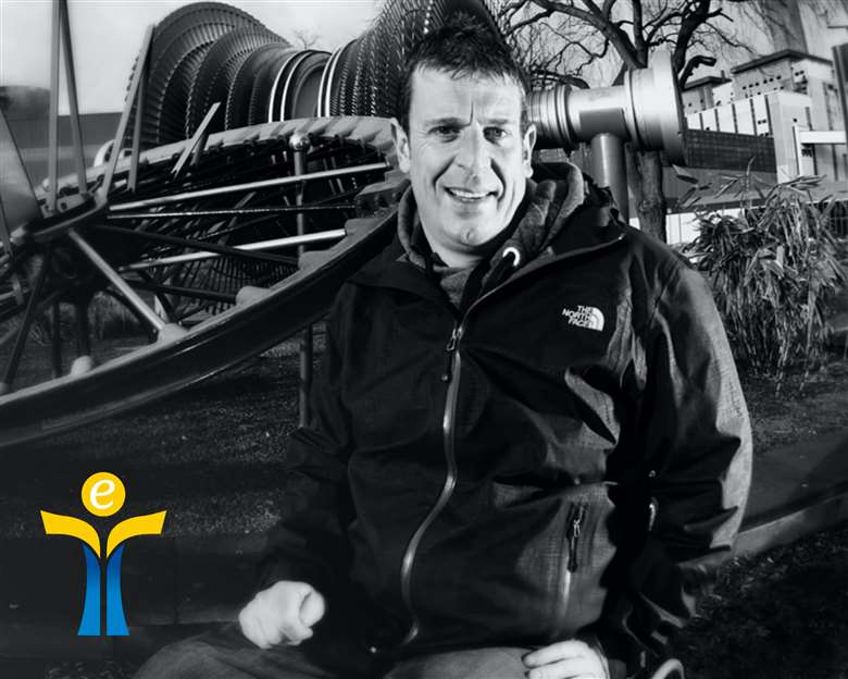 Jason Anker supports E-Colour system - KHL Group