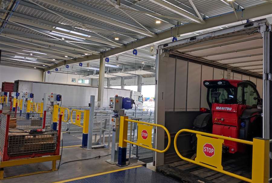 Manitou opens new loading centre in France - KHL Group